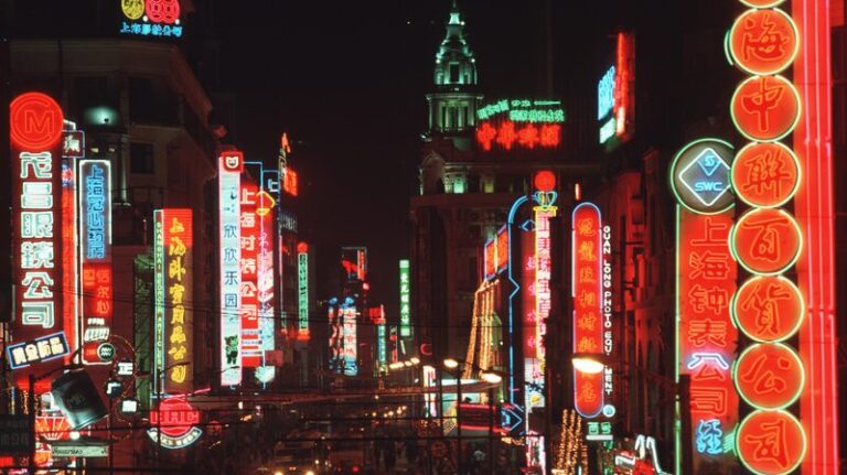 ‘Blossoms Shanghai’ TV Drama Ignites Tourism Boom in the Megacity 🌸🏙️ ...