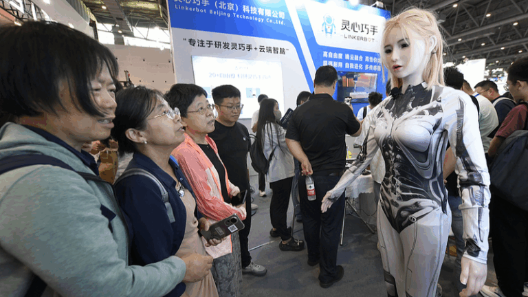 Hangzhou Tech Expo Unveils Tesla Bot & Future Robotics - News for ...